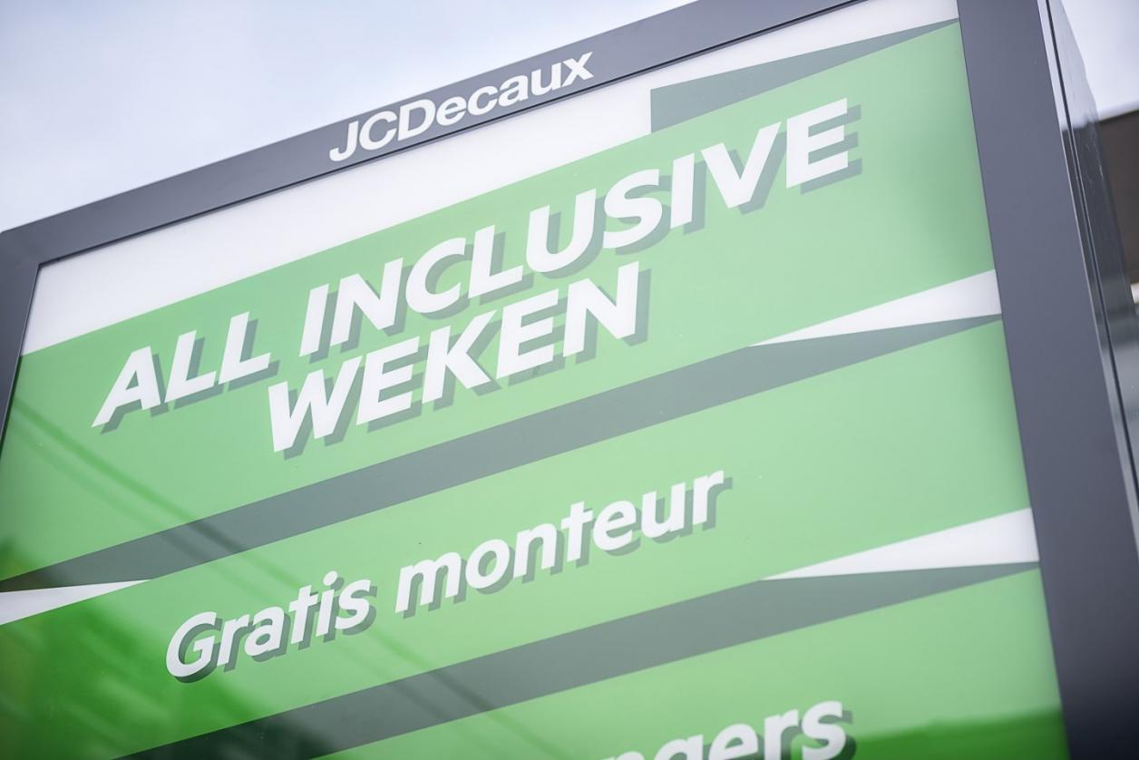 KPN Mega-Mup's & Scroller Domination | JCDecaux Nederland